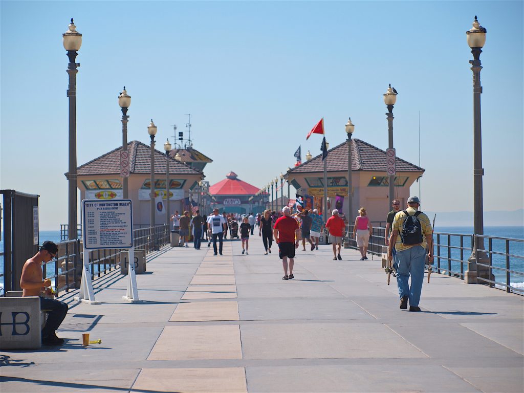 Huntington Beach Pier - Pier Fishing in California