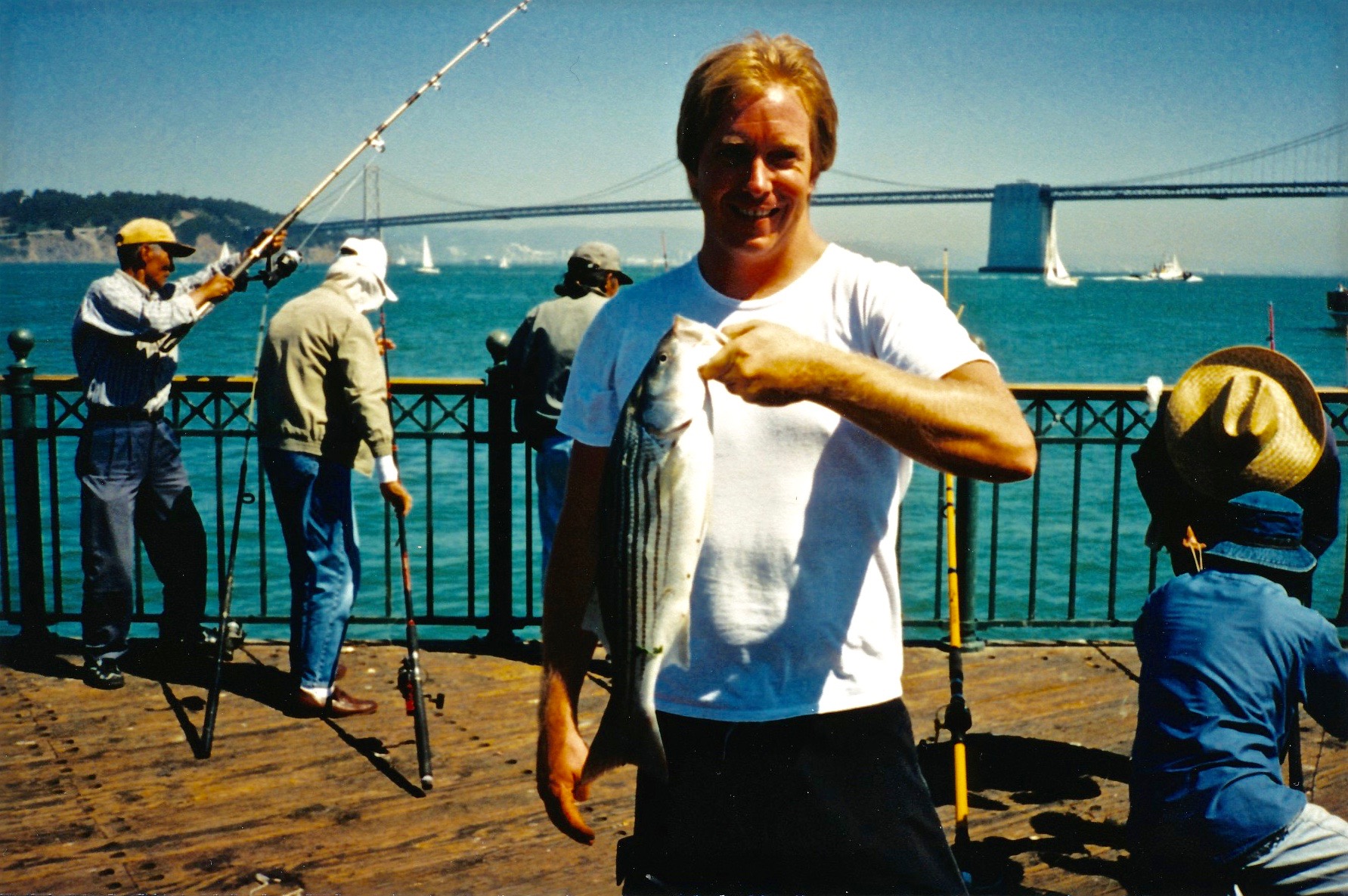 Pier 7 - San Francisco - Pier Fishing in California Pier 7 - San Francisco - Pier Fishing in California