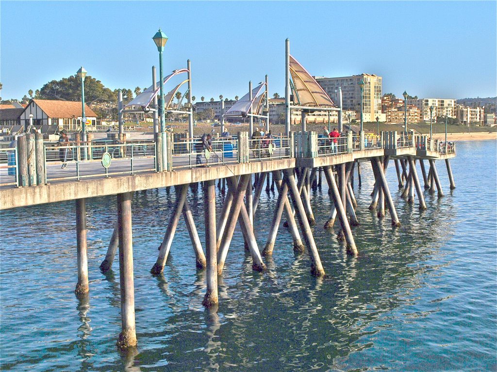 Redondo Beach Pier - Pier Fishing in California